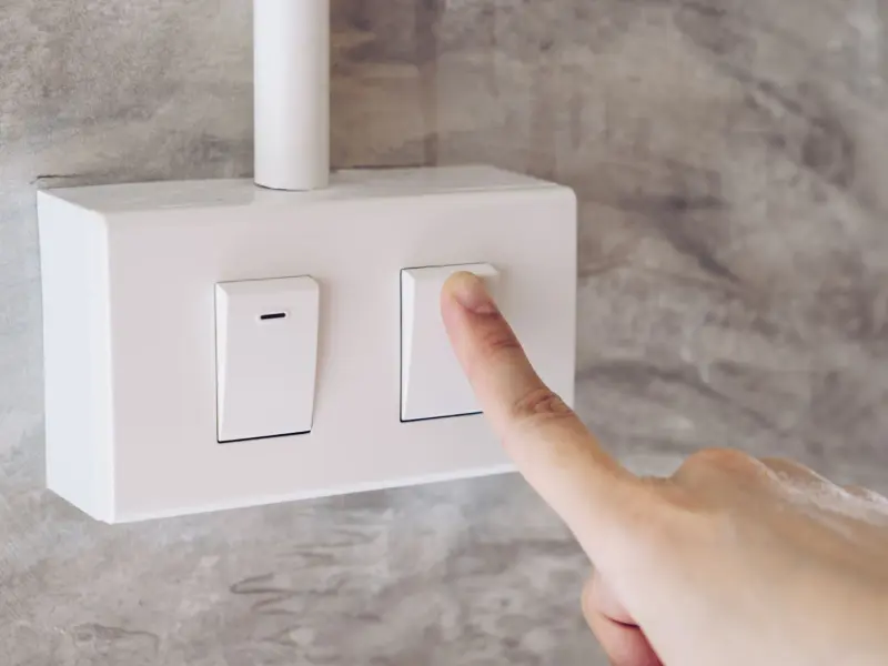 Single Pole vs Double Pole Switch: Functions, Ratings & More